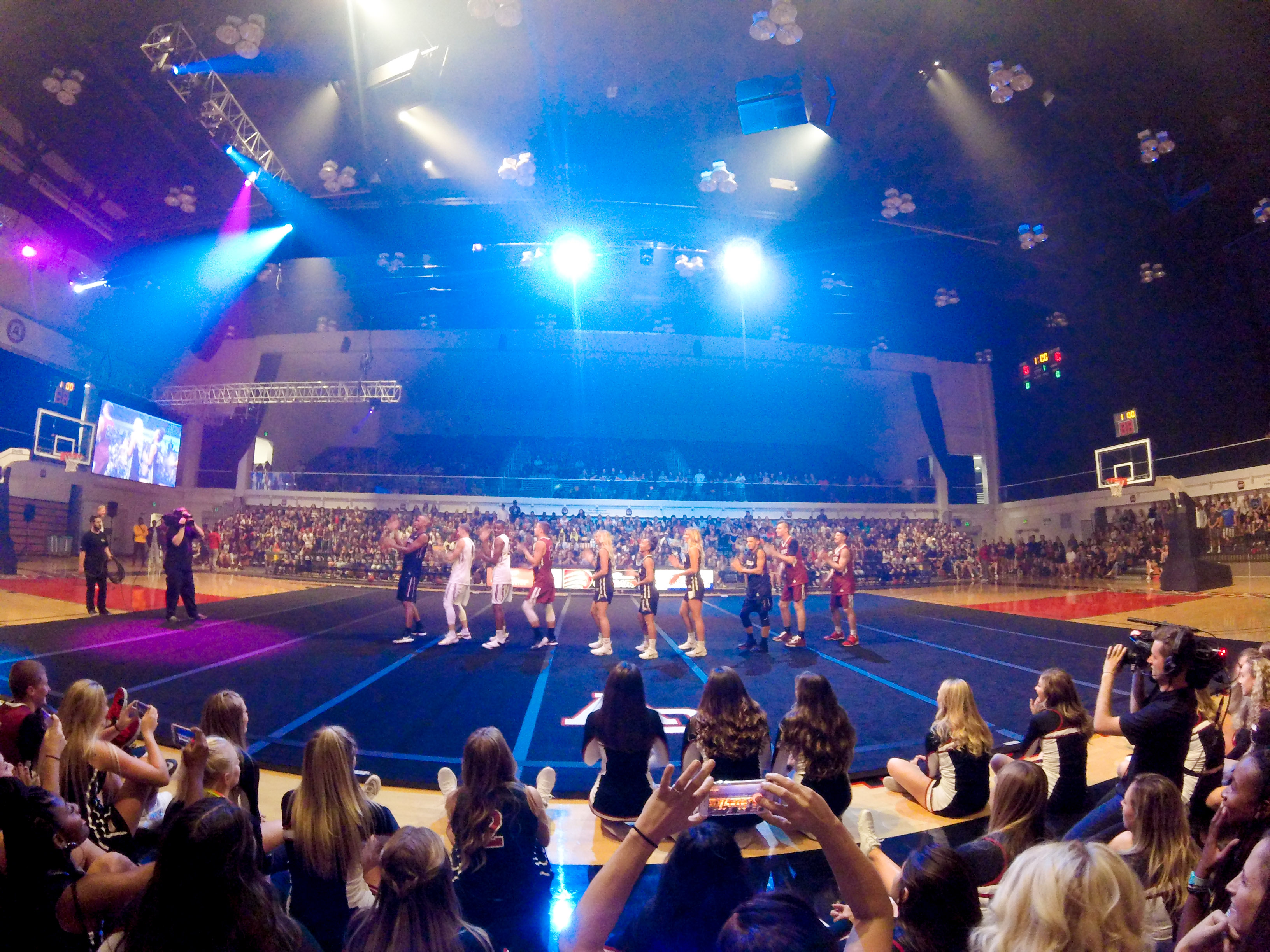 Midnight Madness kicks off basketball season - ZU Media