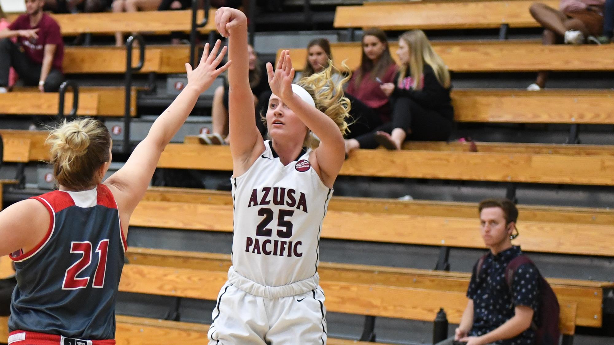 Bozlee ties school record, Cougars dominate in PacWest opener - ZU Media