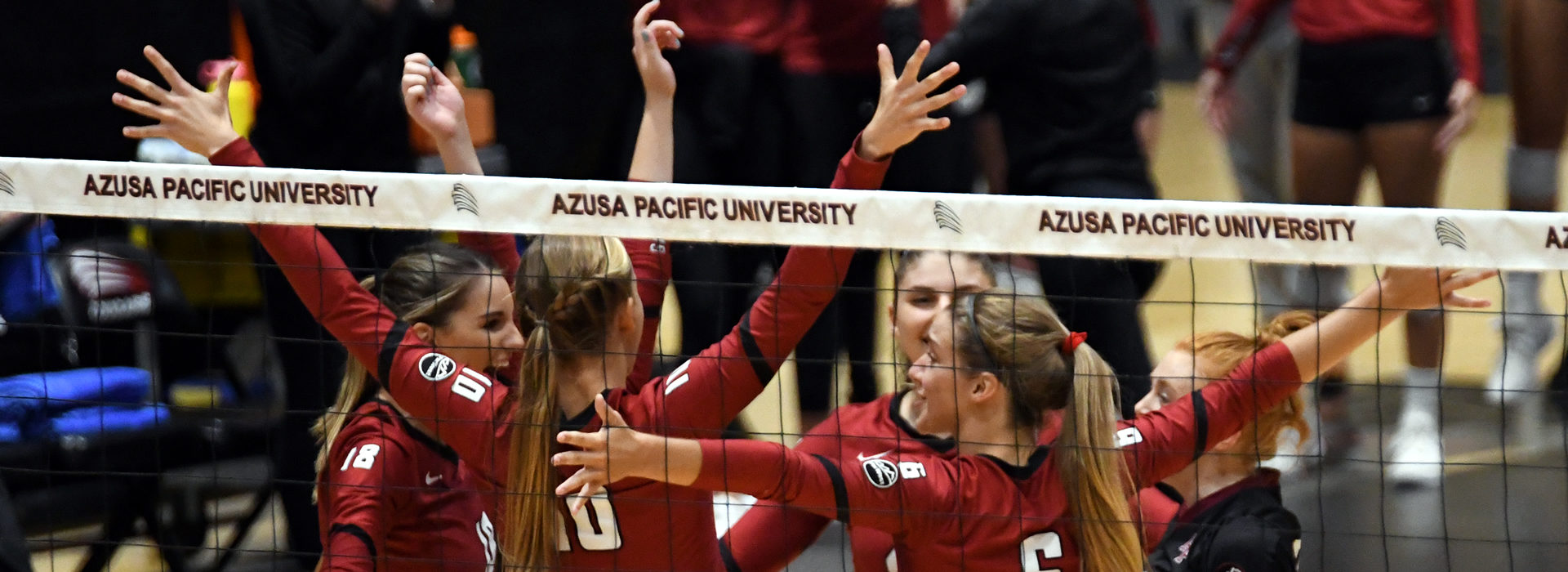 Volleyball stays perfect in PacWest play - ZU Media