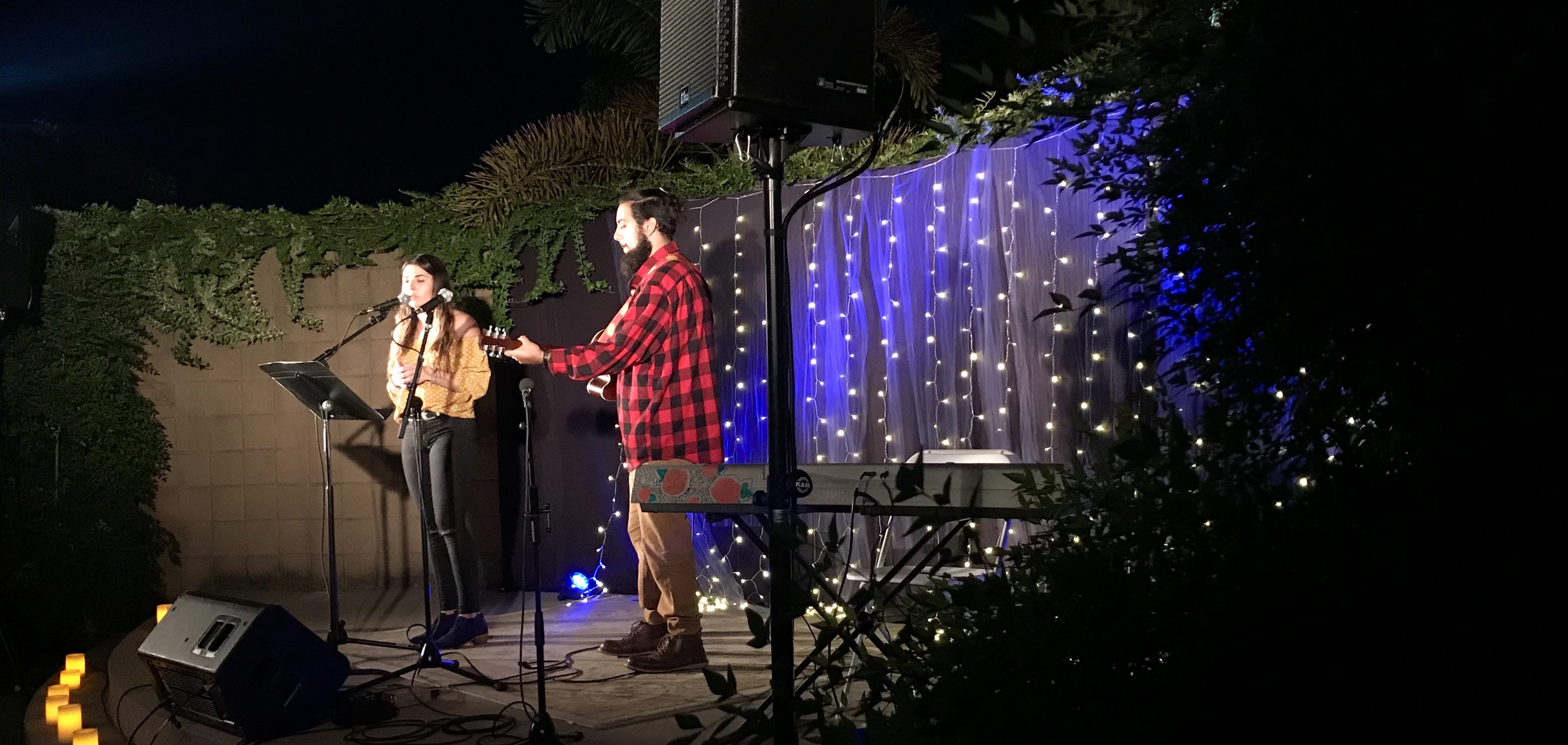 APU Gathers Under the Stars for Open Mic Night - ZU Media