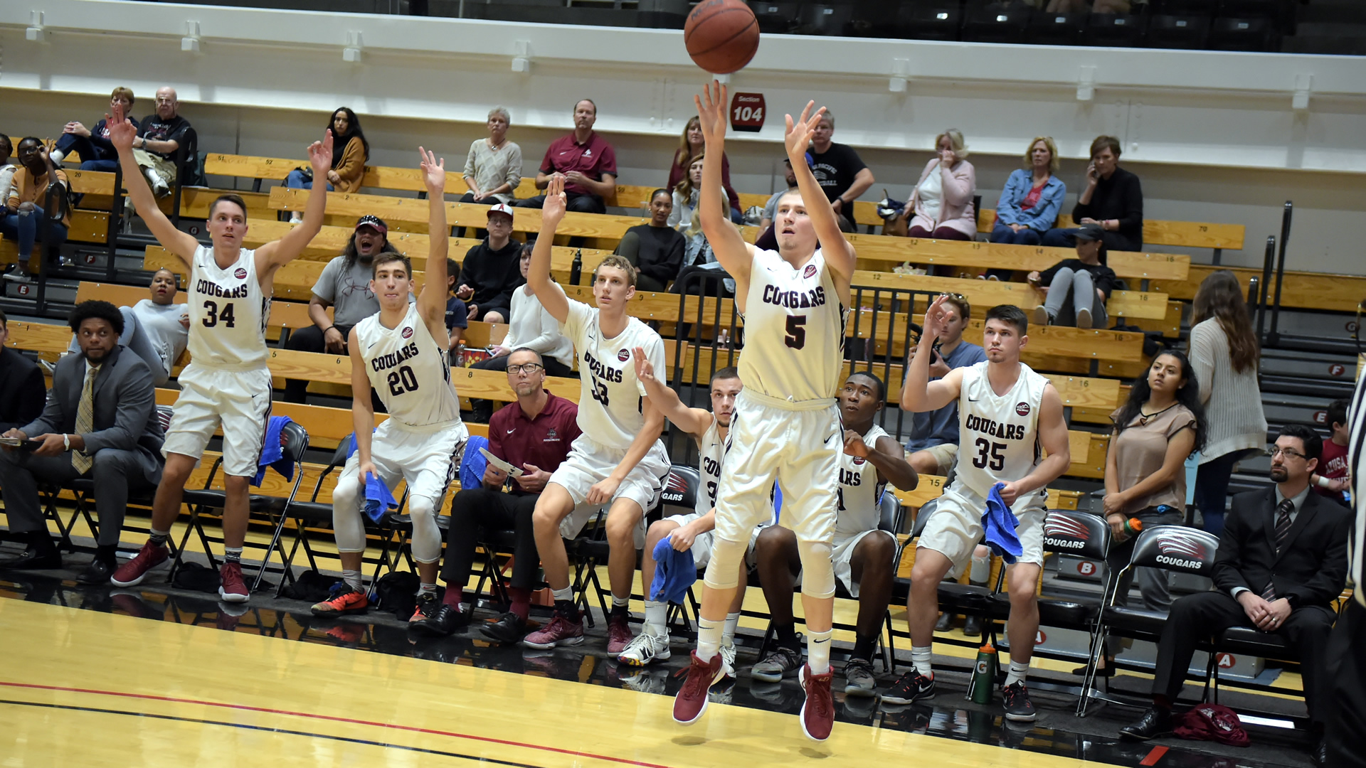 Men’s Basketball glides past NDNU - ZU Media